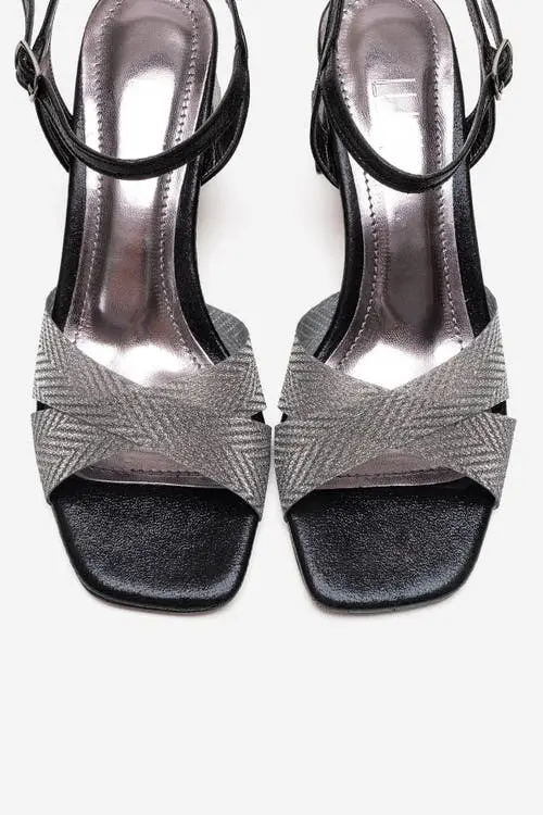 PROLOGUE SHOES Milagro Block Heel Sandal - Black