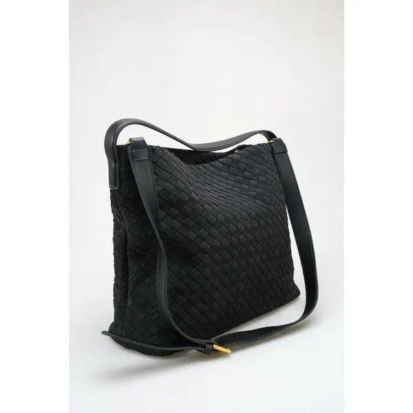 PROLOGUE SHOES Celauna Woven Shoulder Bag - Black