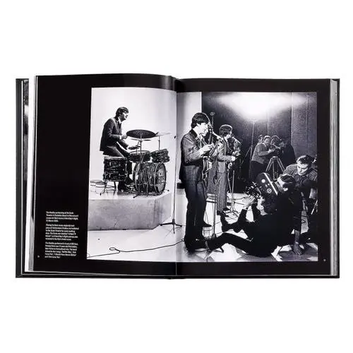 GRAPHIC IMAGE The Beatles Terry O'neill The Definitive Collection Leather Edition