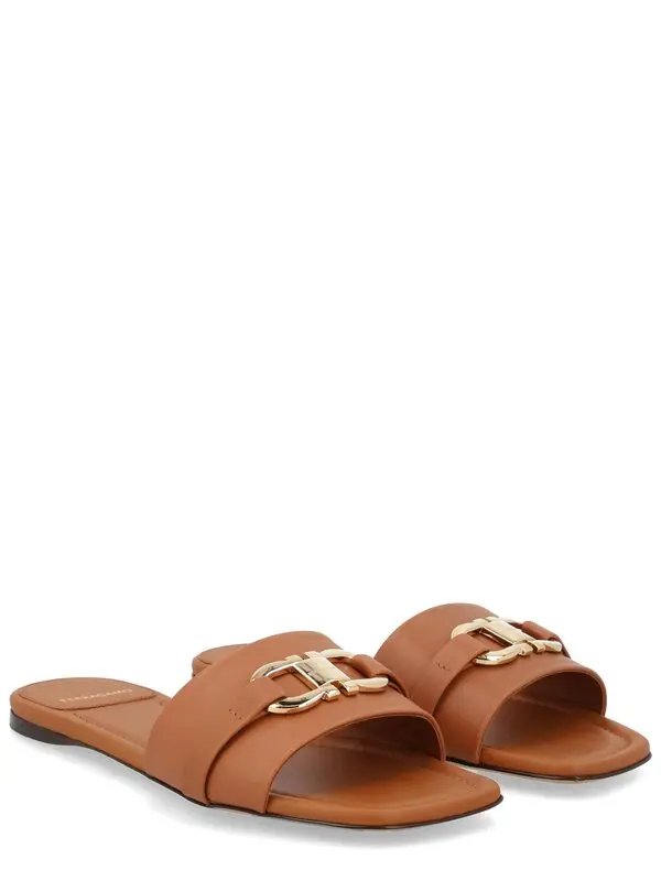 FERRAGAMO Slide Gancini - Buff