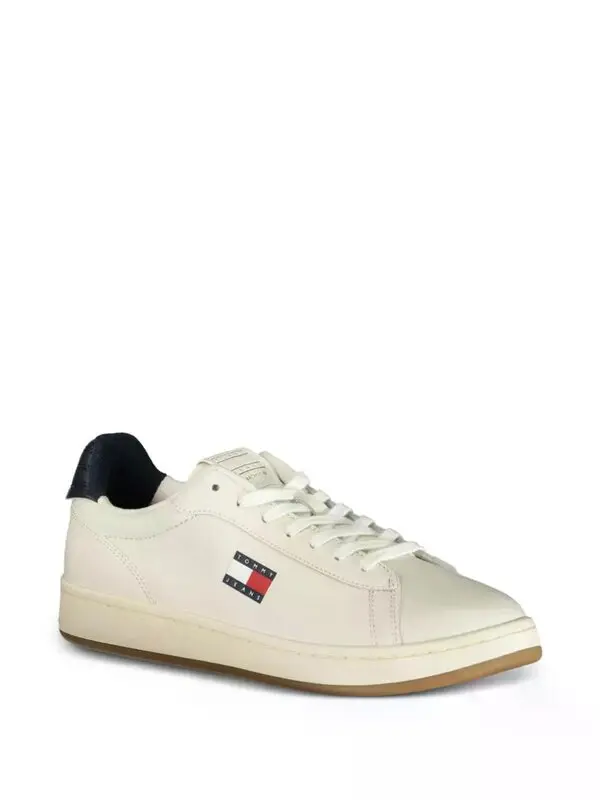 Tommy Hilfiger Logo-patch Lace-up Sneakers - Neutrals