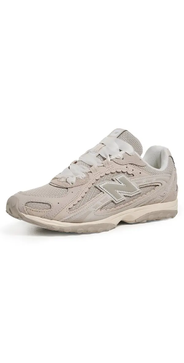NEW BALANCE 204l Sneakers - White/beige