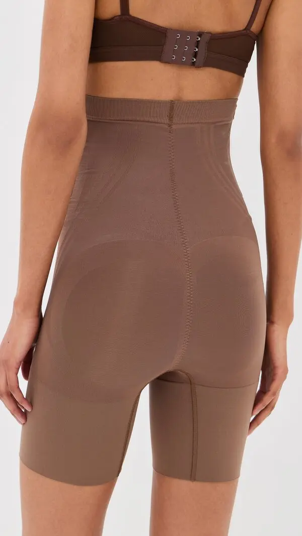 Spanx Sculpt Gofigure Mid Thigh Shorts - Ganache