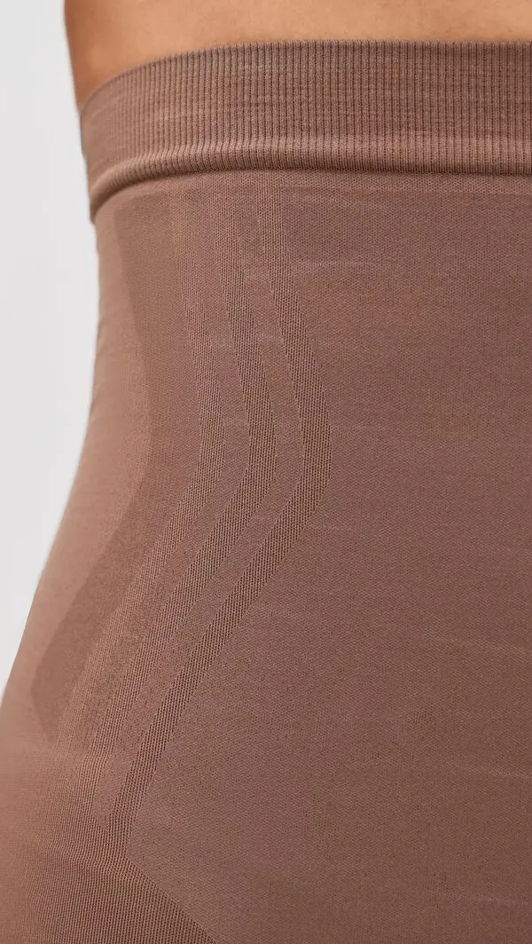 Spanx Sculpt Gofigure Mid Thigh Shorts - Ganache