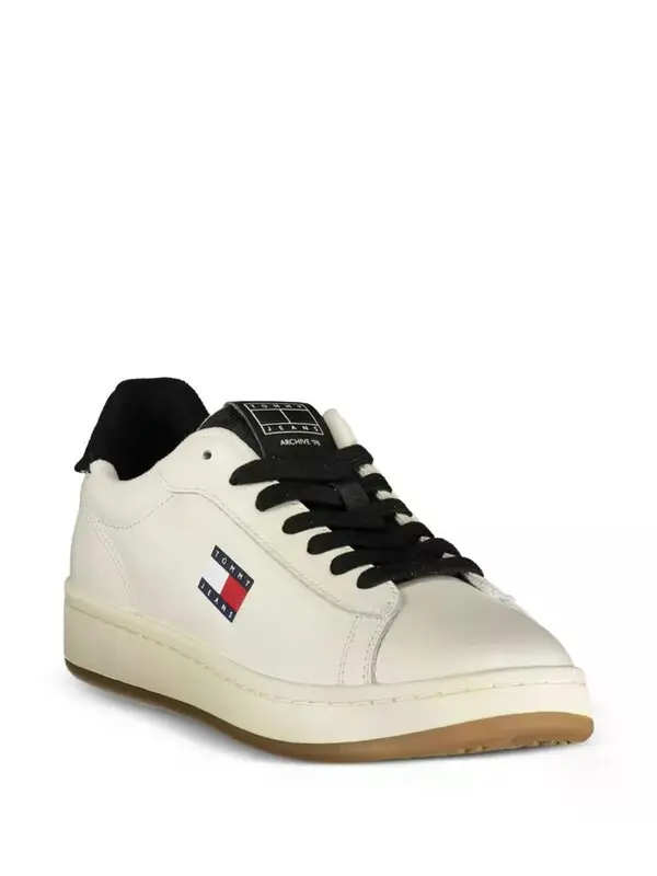 Tommy Hilfiger Logo Sneakers