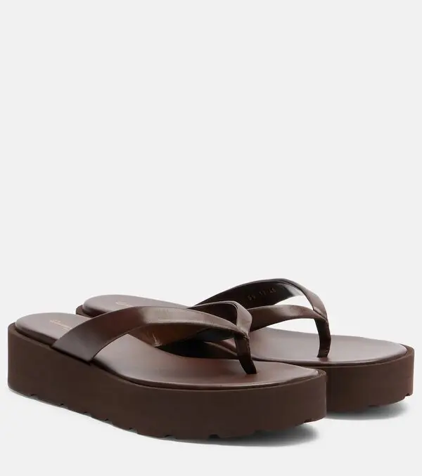 GIANVITO ROSSI Leather Platform Thong Sandals - Brown