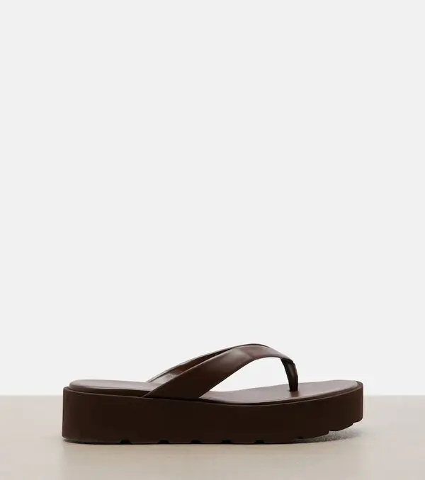 GIANVITO ROSSI Leather Platform Thong Sandals - Brown