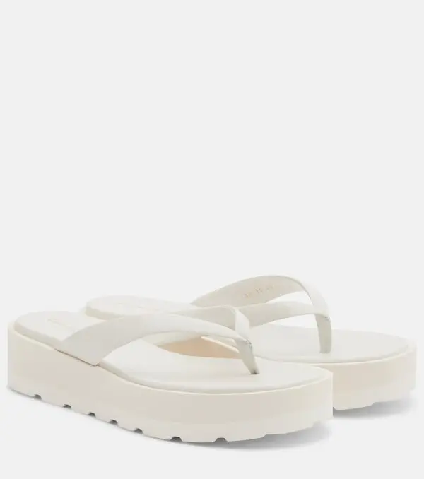 GIANVITO ROSSI Leather Platform Thong Sandals - White