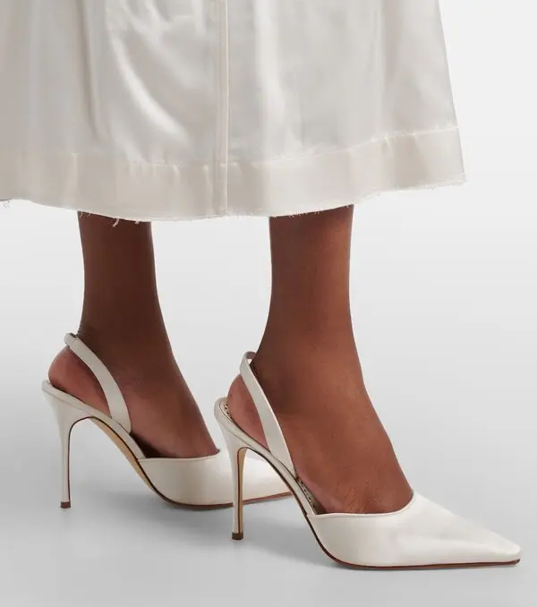 Manolo Blahnik Borelapla Satin Slingback Pumps - White