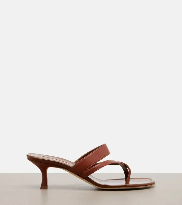 Manolo Blahnik Susa Leather Thong Sandals - Brown