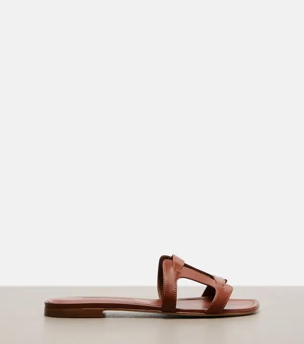 Manolo Blahnik Grellanuflat Leather Sandals - Brown