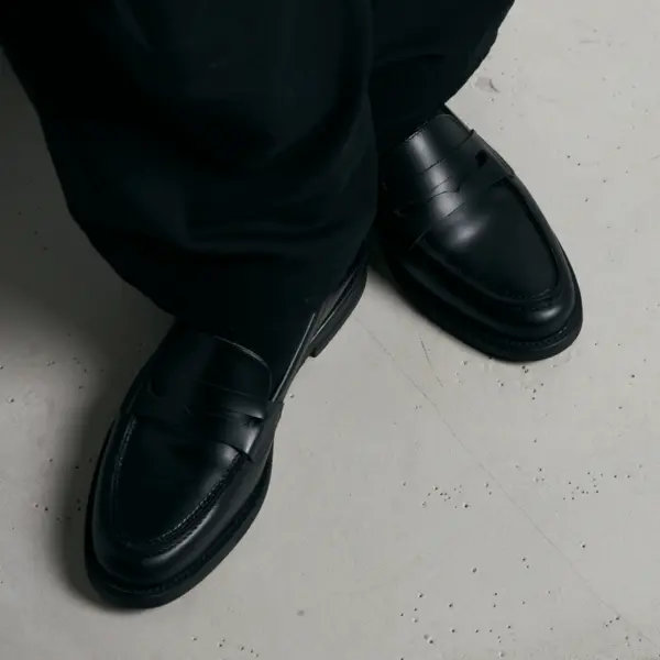 DUKE + DEXTER Wilde Penny Loafer - Black