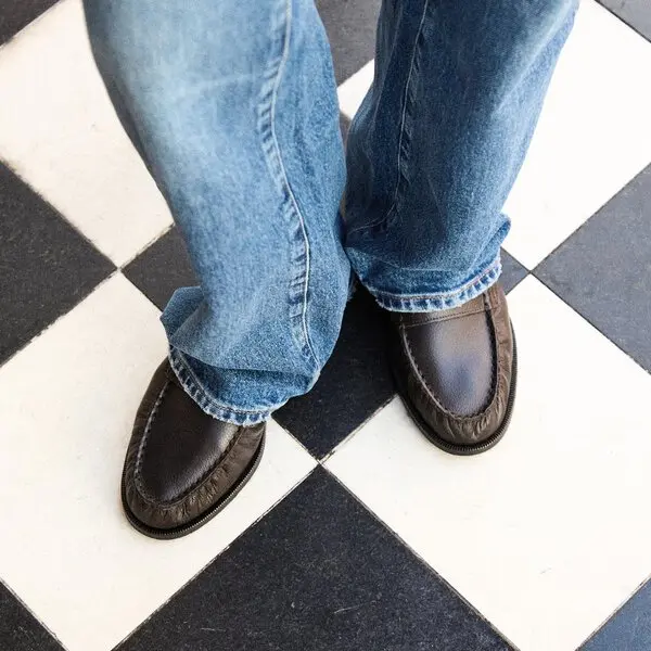 DUKE + DEXTER Ezra Pebble Ruched Loafer