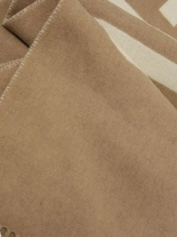 Jacquemus Virgin Wool Scarf With Lettering Logo And Fringed Edges - Beige