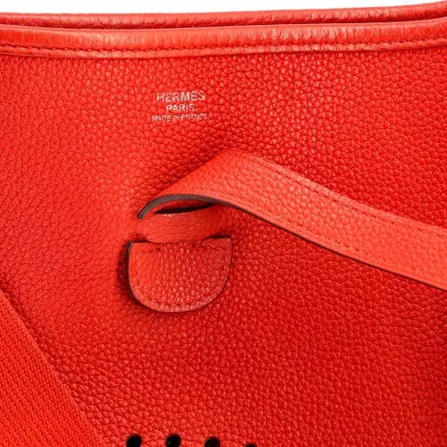 Hermès Evelyne Bag Gen Iii Clemence Pm - Red