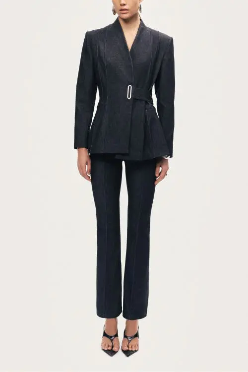 NOCTURNE Sharply Tailored Belt Detailed Blazer