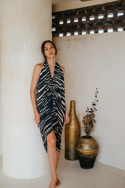 Pink Haley Beach Hand-dyed Sarong - Black