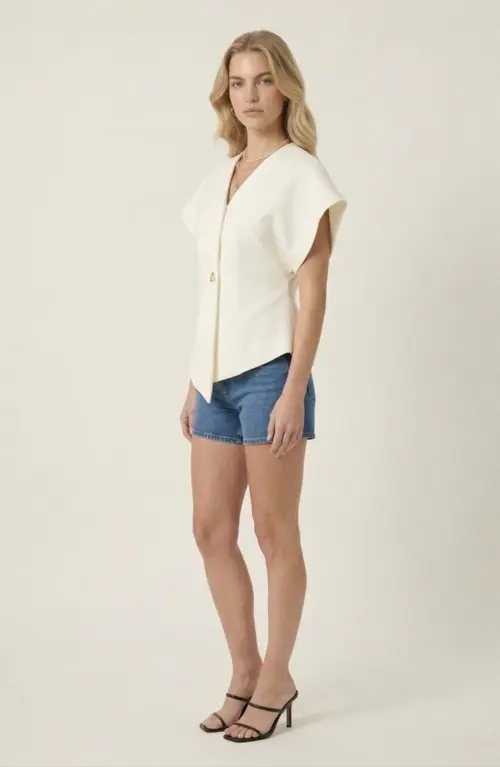 MODENAIRE Textured Wrap Top