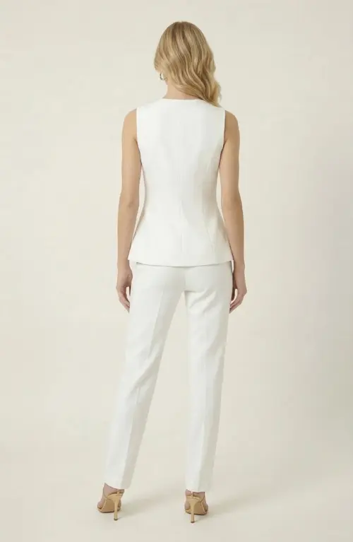 MODENAIRE Sleeveless Tailored Blazer Top With Buttons