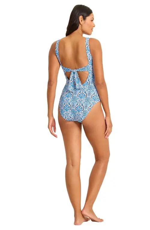 Tommy Bahama Goa Tropical Reversible Upf 50+ One-piece Swimsuit