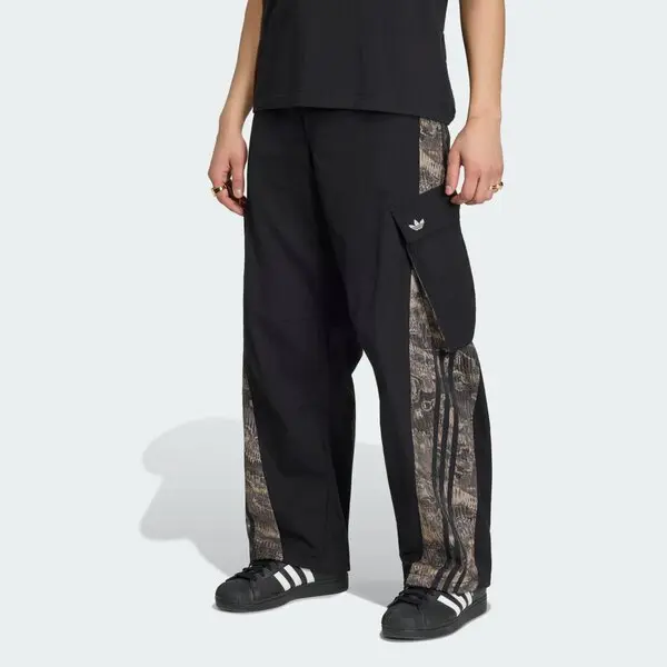 Adidas Cargo Pants - Black