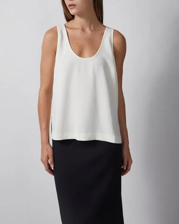 WAKAKUU Chez Sleeveless Top - Offwhite