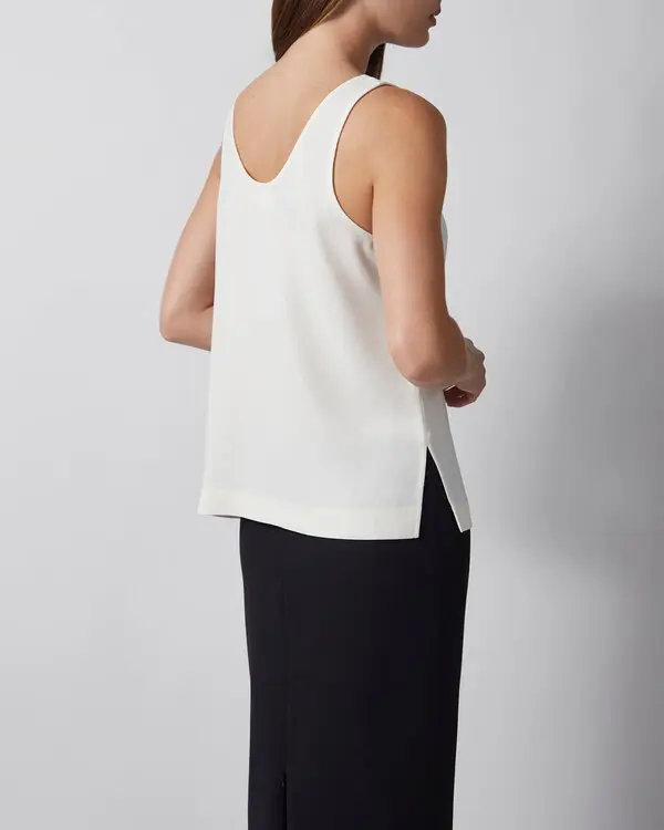 WAKAKUU Chez Sleeveless Top - Offwhite