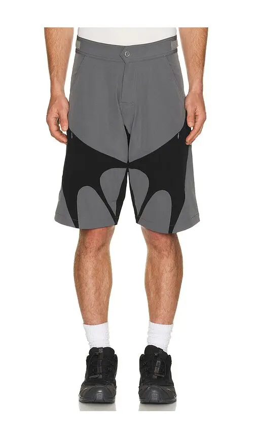 METALWOOD STUDIO Machine Short In Grey - Black