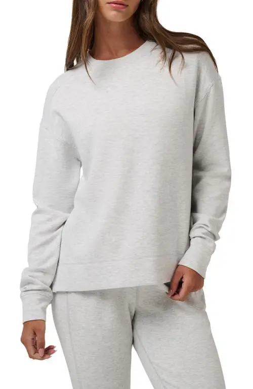 Travis Mathew Skyloft Crewneck Sweatshirt - Heather Light Grey