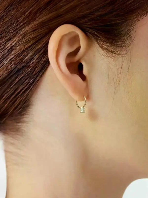 Shihara Box-shaped Diamond Single Earring