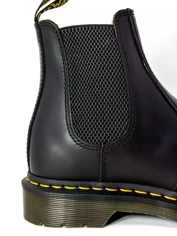 Dr. Martens 2976 Chelsea Boots