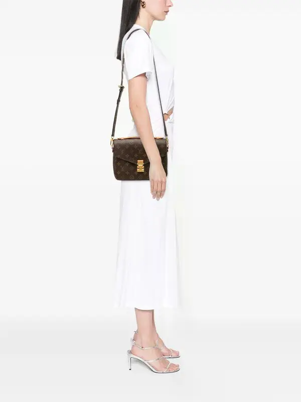 LOUIS VUITTON 2021 Monogram Pochette Metis Satchel