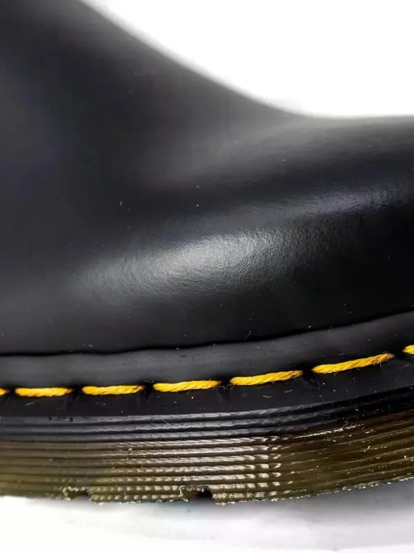 Dr. Martens 2976 Chelsea Boots
