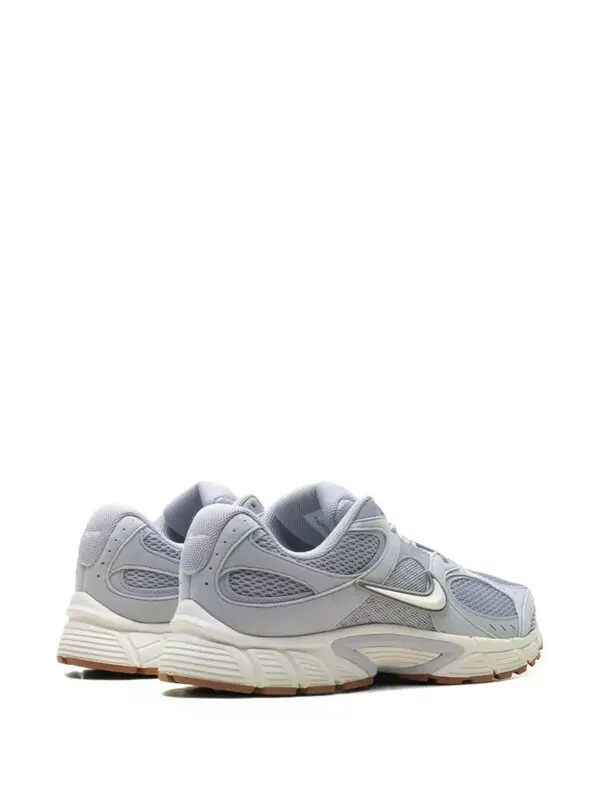 Nike V5 Rnr Low-top Sneakers - Grey