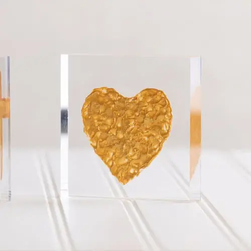 TRANSPAC Acrylic Block With Gold Heart For Spring Home Decor - Multicolored