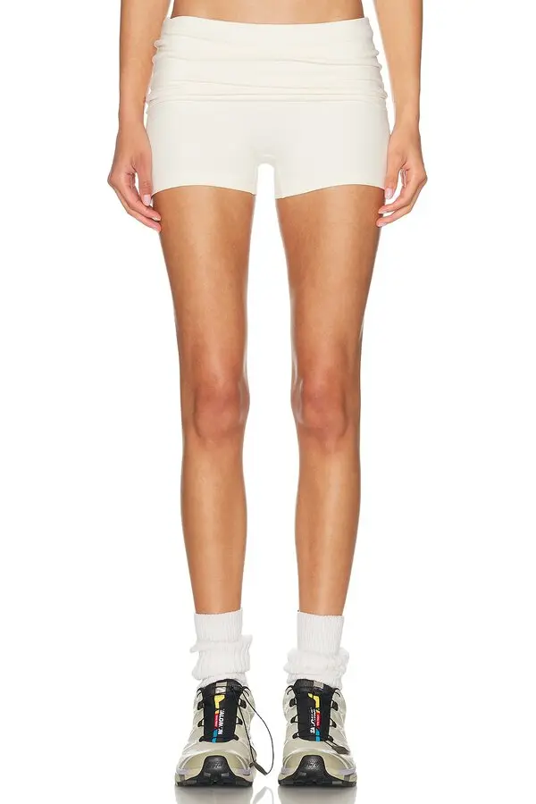 437 The Practice Short - Cream