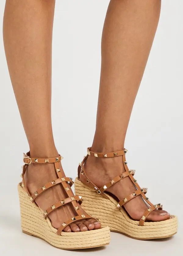 Valentino Garavani Rockstud Leather Wedge Espadrilles - Tan