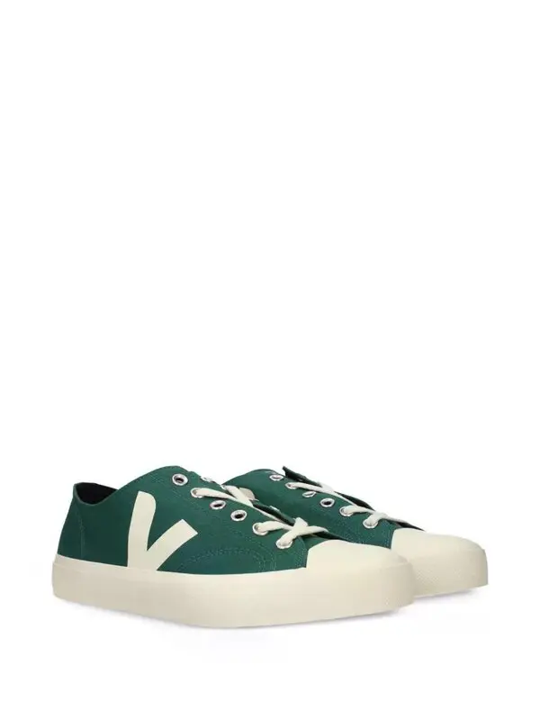 VEJA Logo-patch Canvas Sneakers - Green