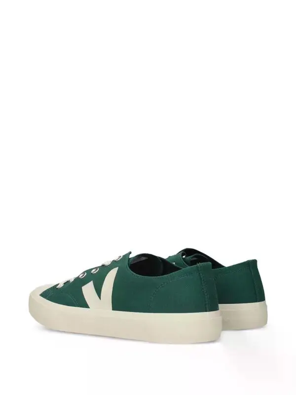 VEJA Logo-patch Canvas Sneakers - Green