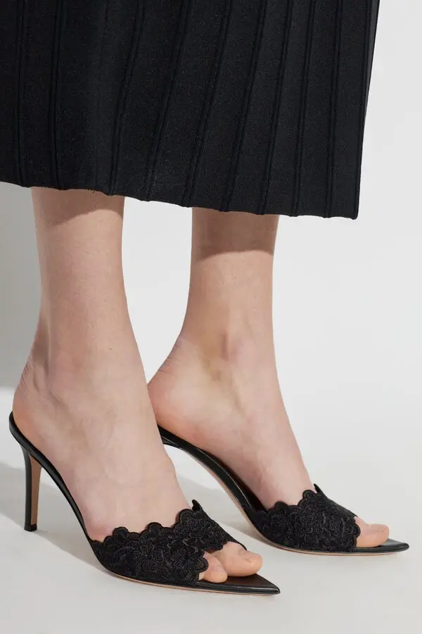GIANVITO ROSSI Yvonne Heeled Mules - Black