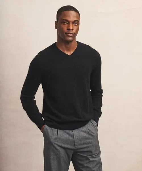 Naadam Cashmere V-neck Sweater - Black