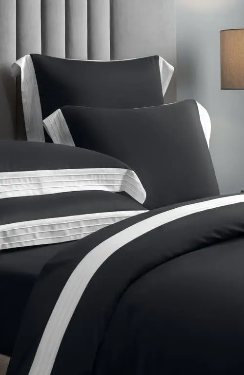 TOGAS Eden Duvet Cover - Black