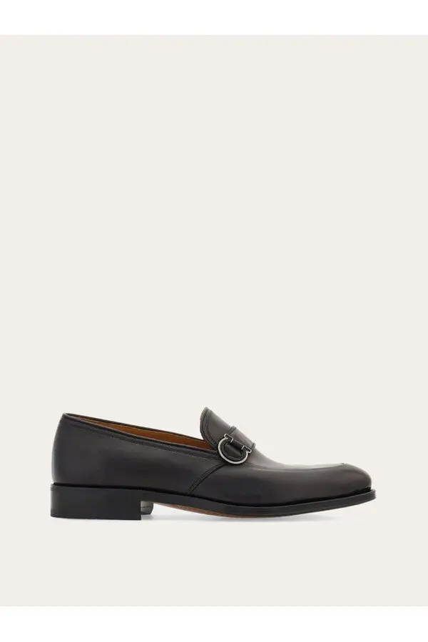 FERRAGAMO Gancini Ornament Moccasin - Black