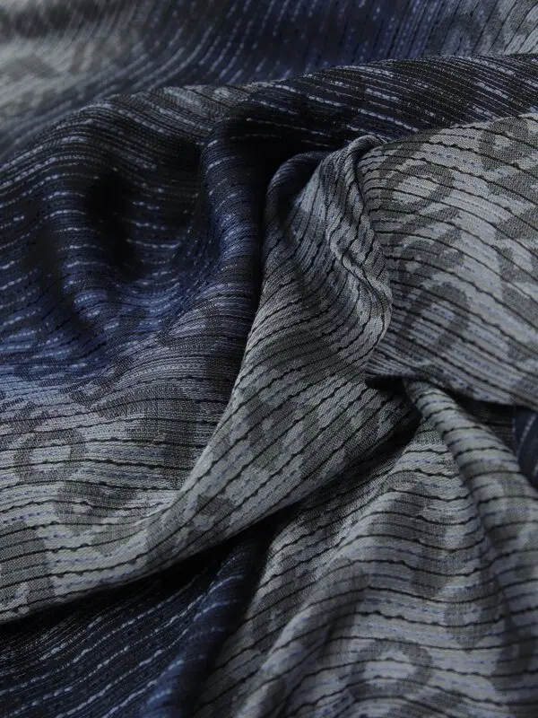 Emporio Armani Viscose Blend Scarf With Jacquard Logo - Black 1