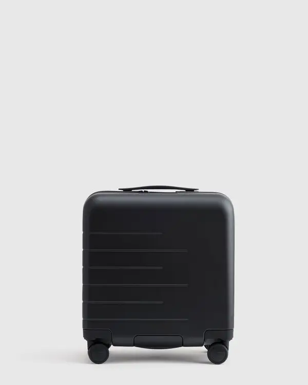 Quince Compact Carry-on Suitcase - Black