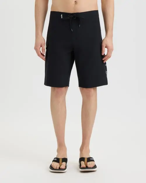 SALT LIFE Stealth Bomberz Boardshorts - Black