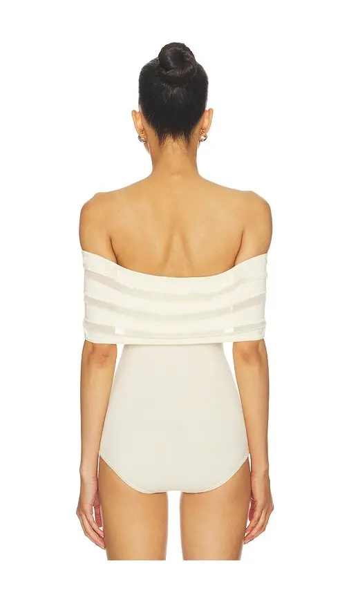 ISA BOULDER Stacks Top