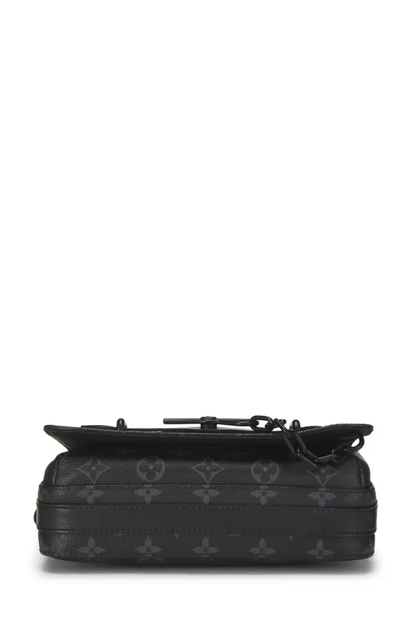 LOUIS VUITTON Monogram Eclipse Steamer Messenger
