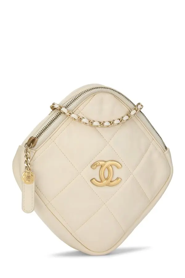 Chanel Logo Crossbody Bags | Editorialist