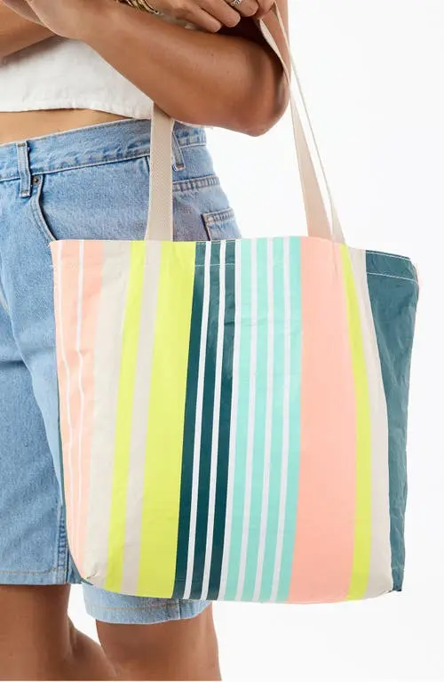 ALOHA COLLECTION Casa Gardenia Reversible Water Resistant Tote